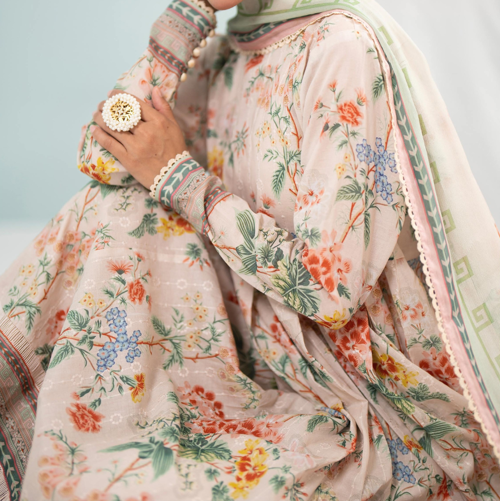 GulJee ORCHID Lawn 3 PC suits Chiffon Dupatta, bold florals, cambric ...